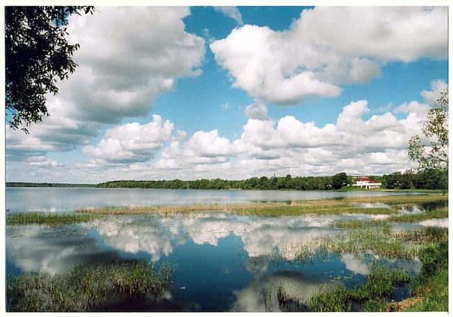 Latvija,ezeri.Balvu ezers. - Spoki